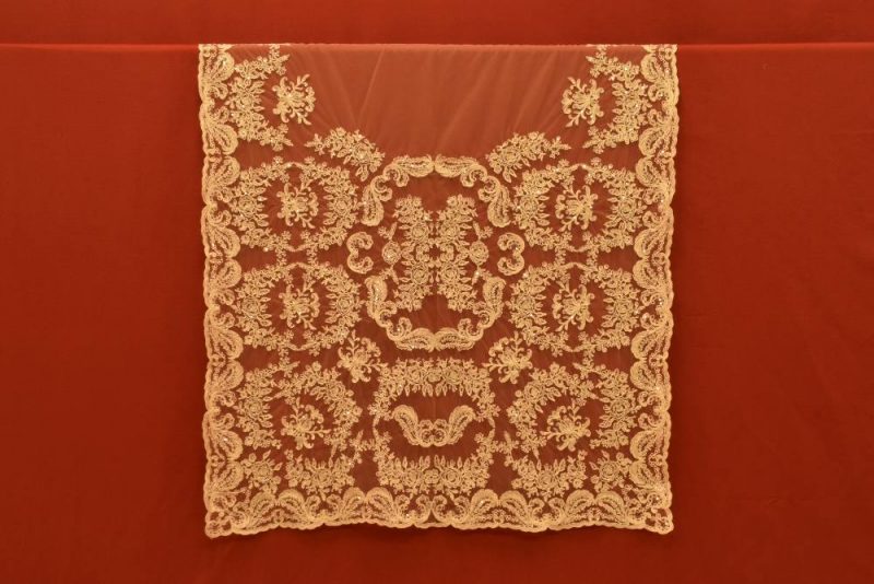 Manteleta Rosas - L'U i Dos Indumentaria Valenciana