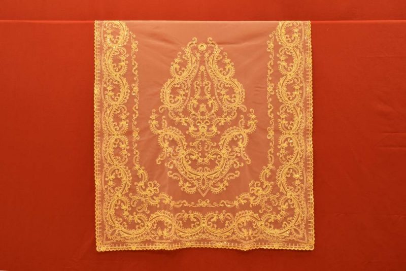 Manteleta Central - L'U i Dos Indumentaria Valenciana